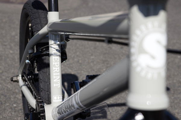 Sunday Blueprint (Gloss Battleship Gray with 20.5" tt) | Sunday Bikes