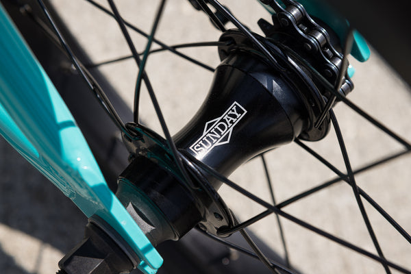 Sunday Primer 16" (Gloss Turquoise with 16.5" tt) | Sunday Bikes