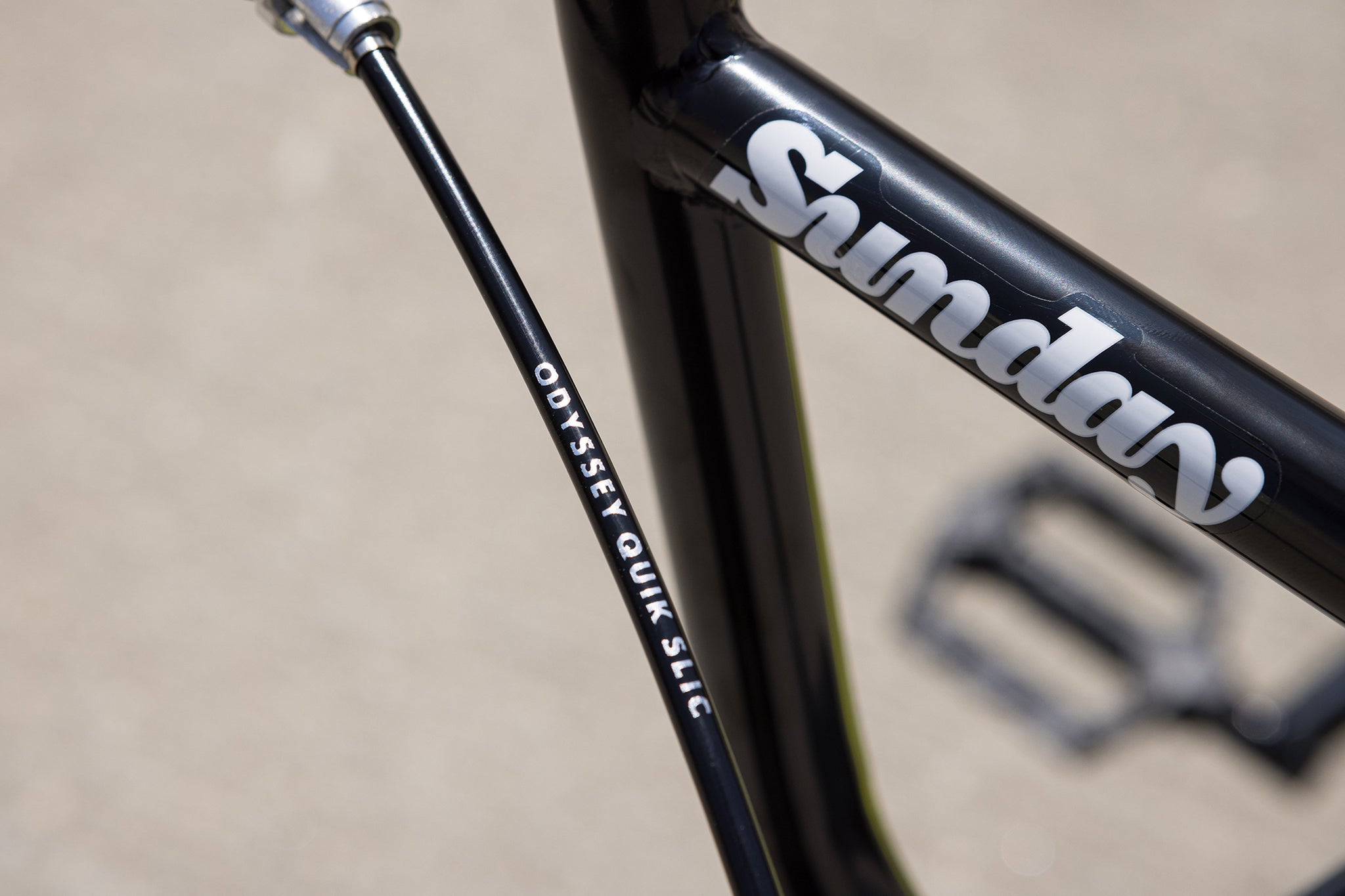 Sunday Primer 18" (Gloss Bright Yellow with 18.5" tt) | Sunday Bikes