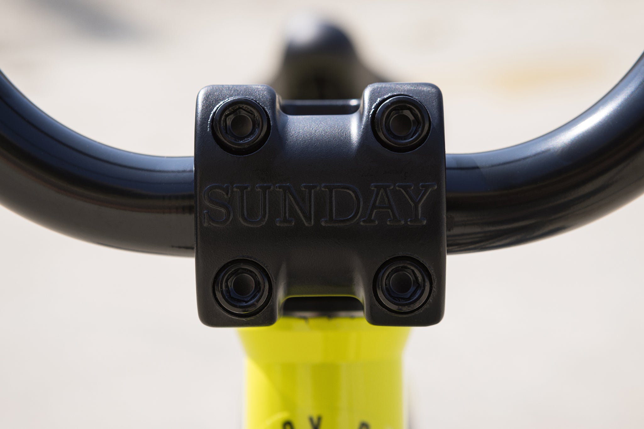 Sunday Primer 18" (Gloss Bright Yellow with 18.5" tt) | Sunday Bikes