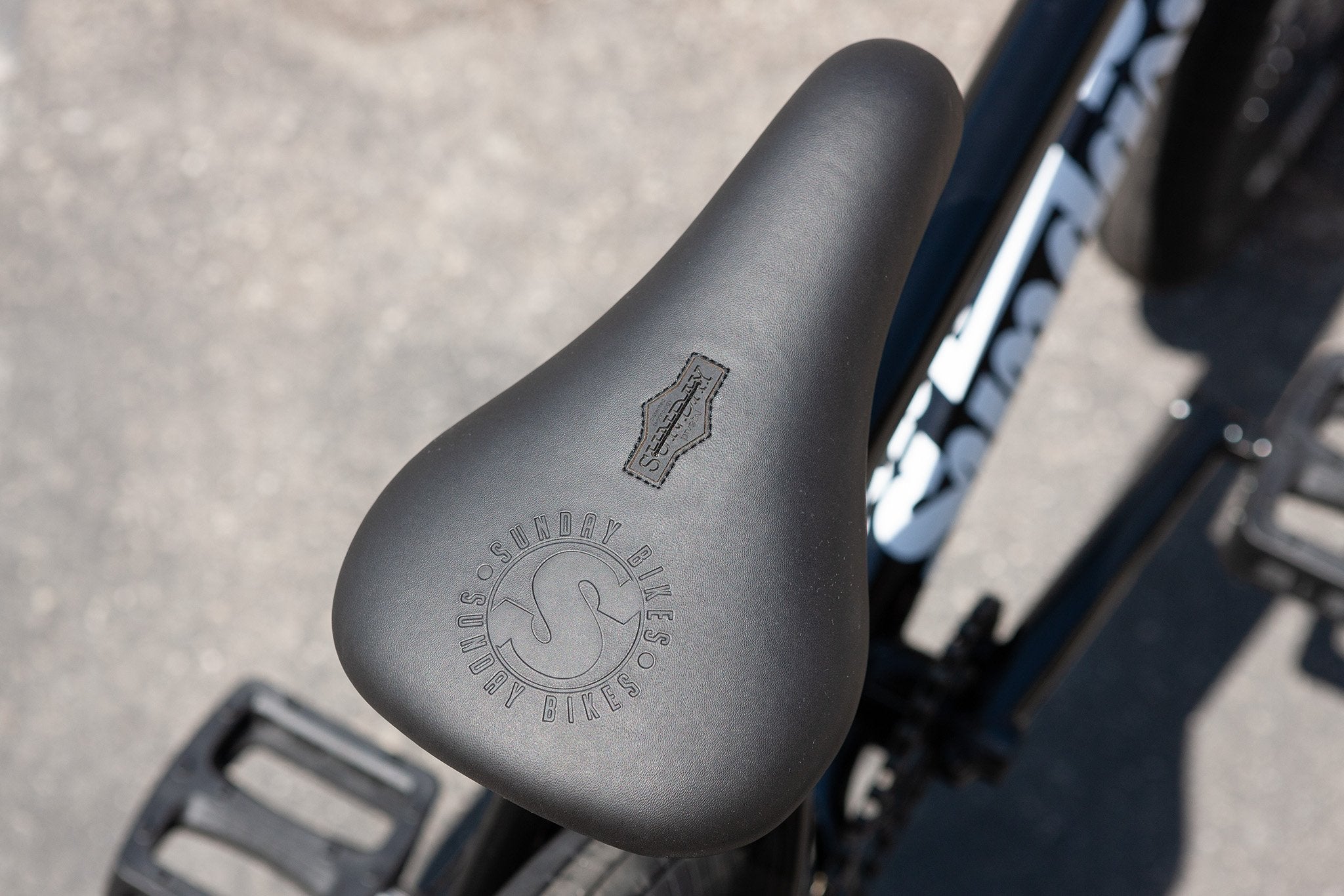 Sunday Scout (Gloss Black with 20.75" tt) | Sunday Bikes